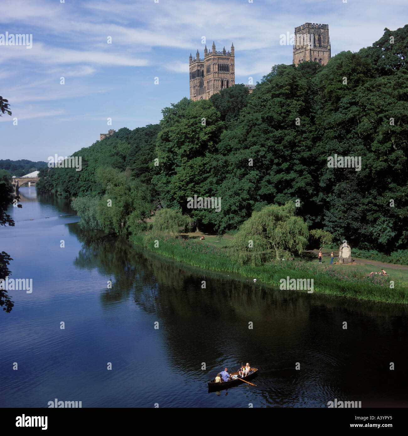 Durham cathedral from prebends bridge hi-res stock photography and ...