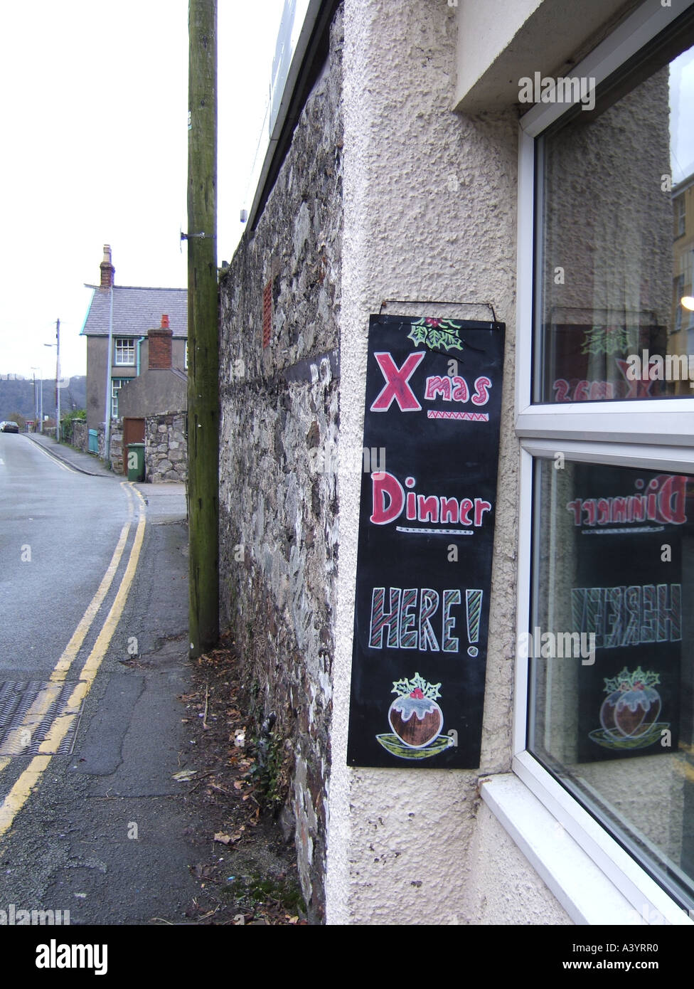 pub christmas dinner sign Stock Photo - Alamy