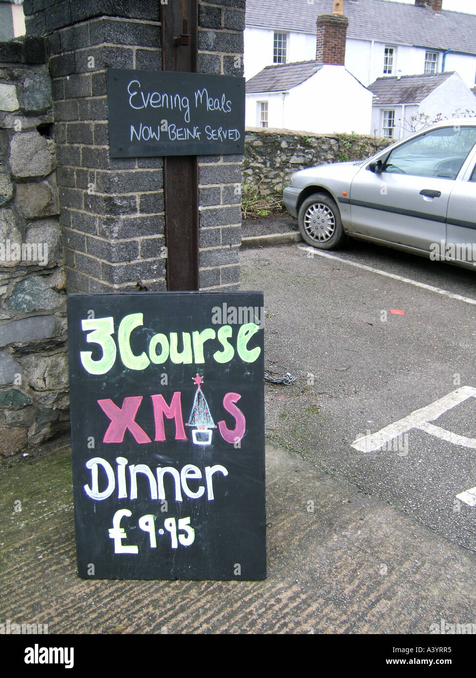 pub christmas dinner sign Stock Photo - Alamy