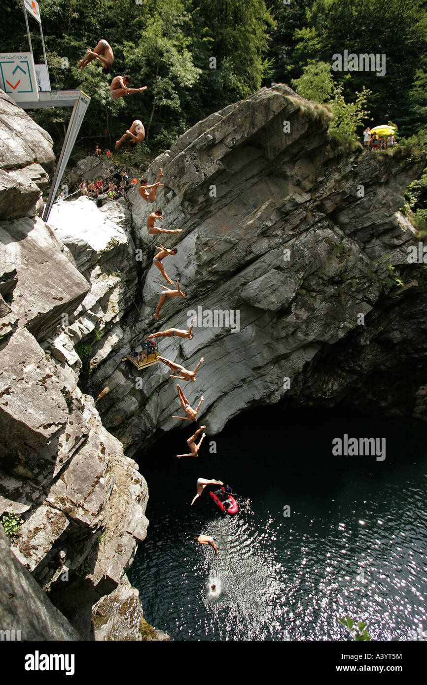 Photo sequence diving hi-res stock photography and images - Alamy