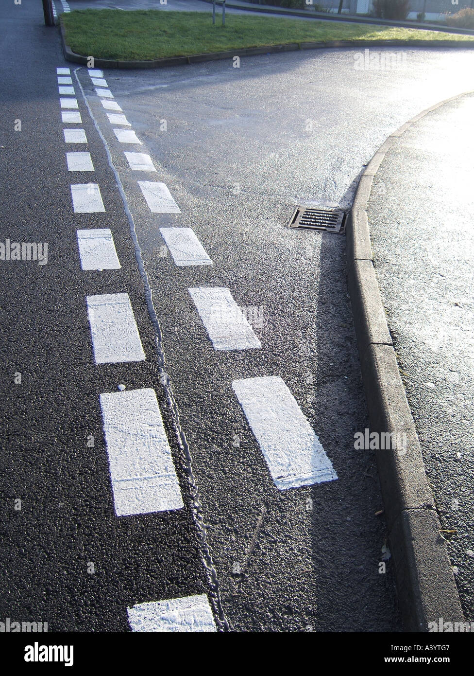 t junction markings Stock Photo - Alamy