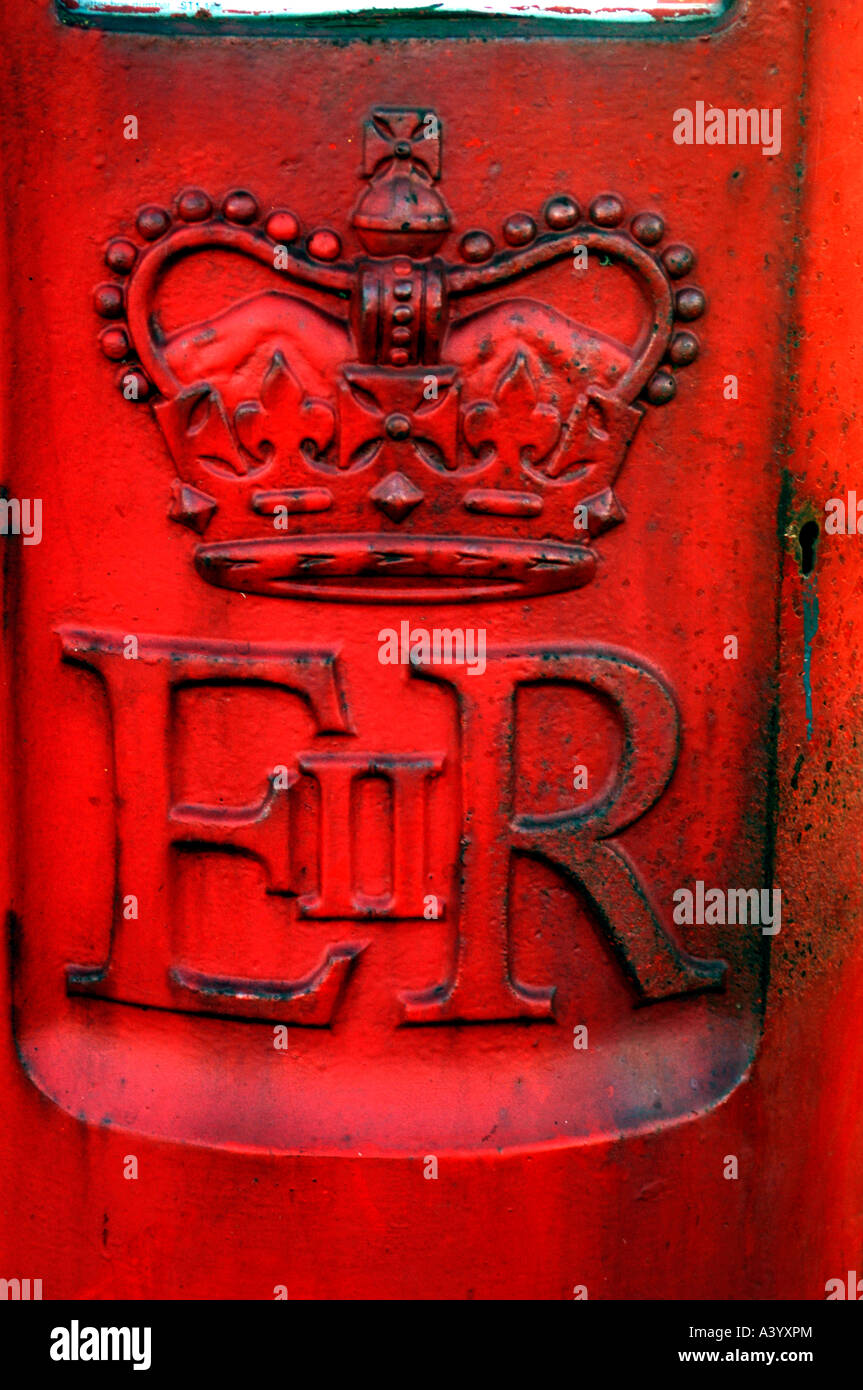 Close Up Of A Cast Iron Royal Mail Post Box,UK Stock Photo - Alamy