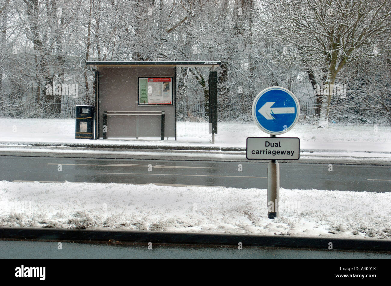 Snow Covered Dual Carriageway Stock Photo - Alamy
