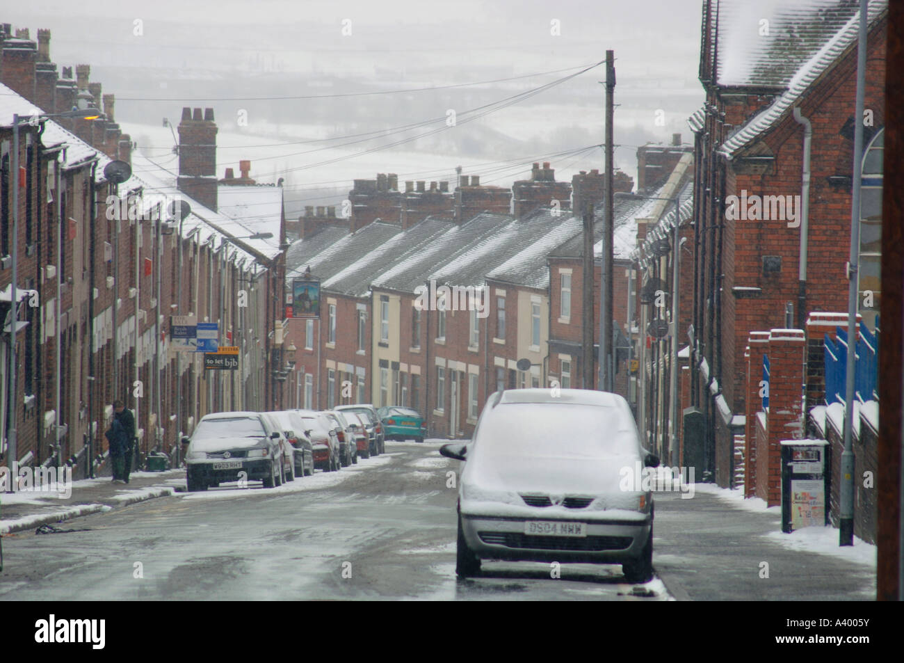 Sloping Snow Covered Terraced Streets, Of Hanley In Stoke-On-Trent ...