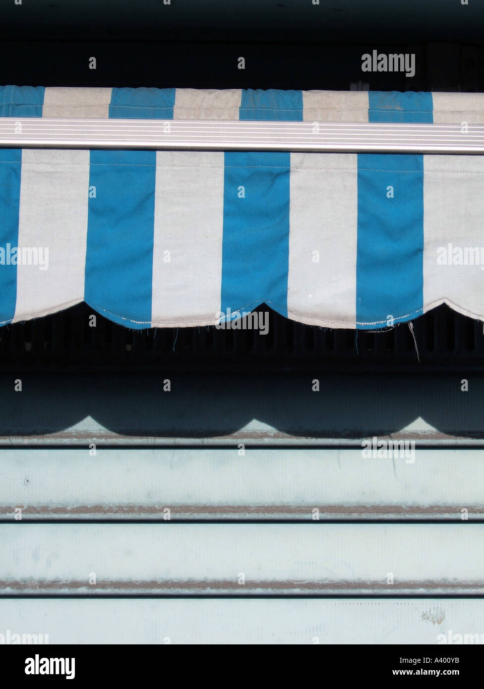 closed market stall Stock Photo - Alamy