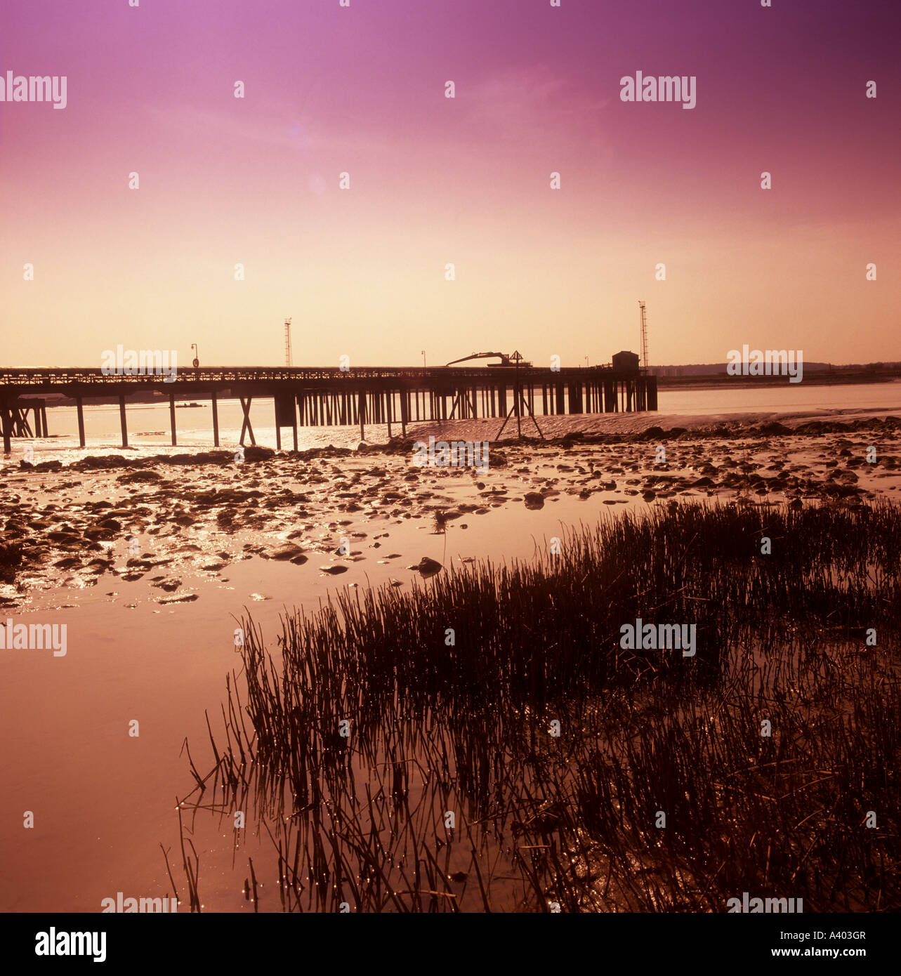 Dagenham dock hi-res stock photography and images - Alamy