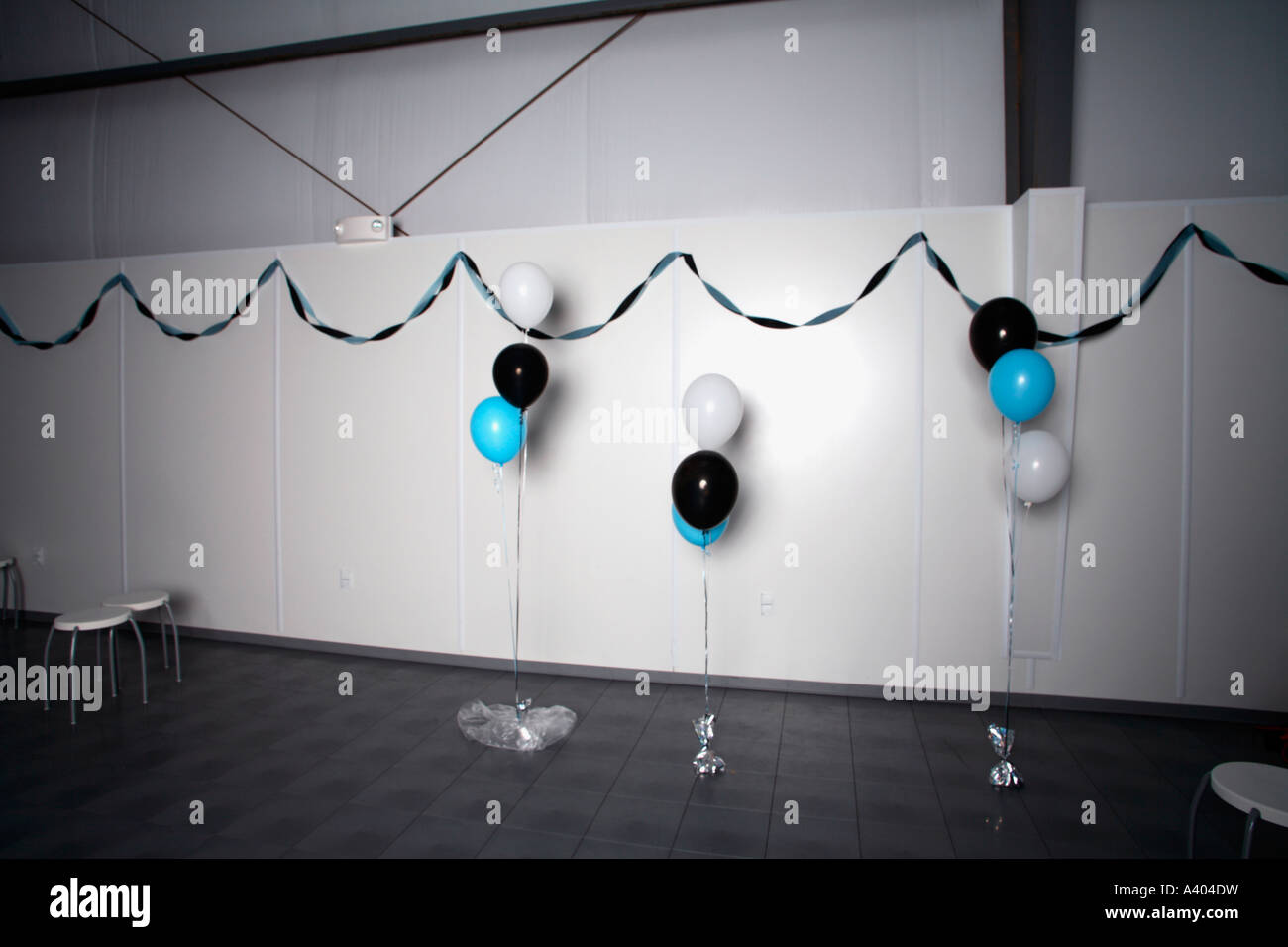 Balloons in a dance hall Stock Photo - Alamy