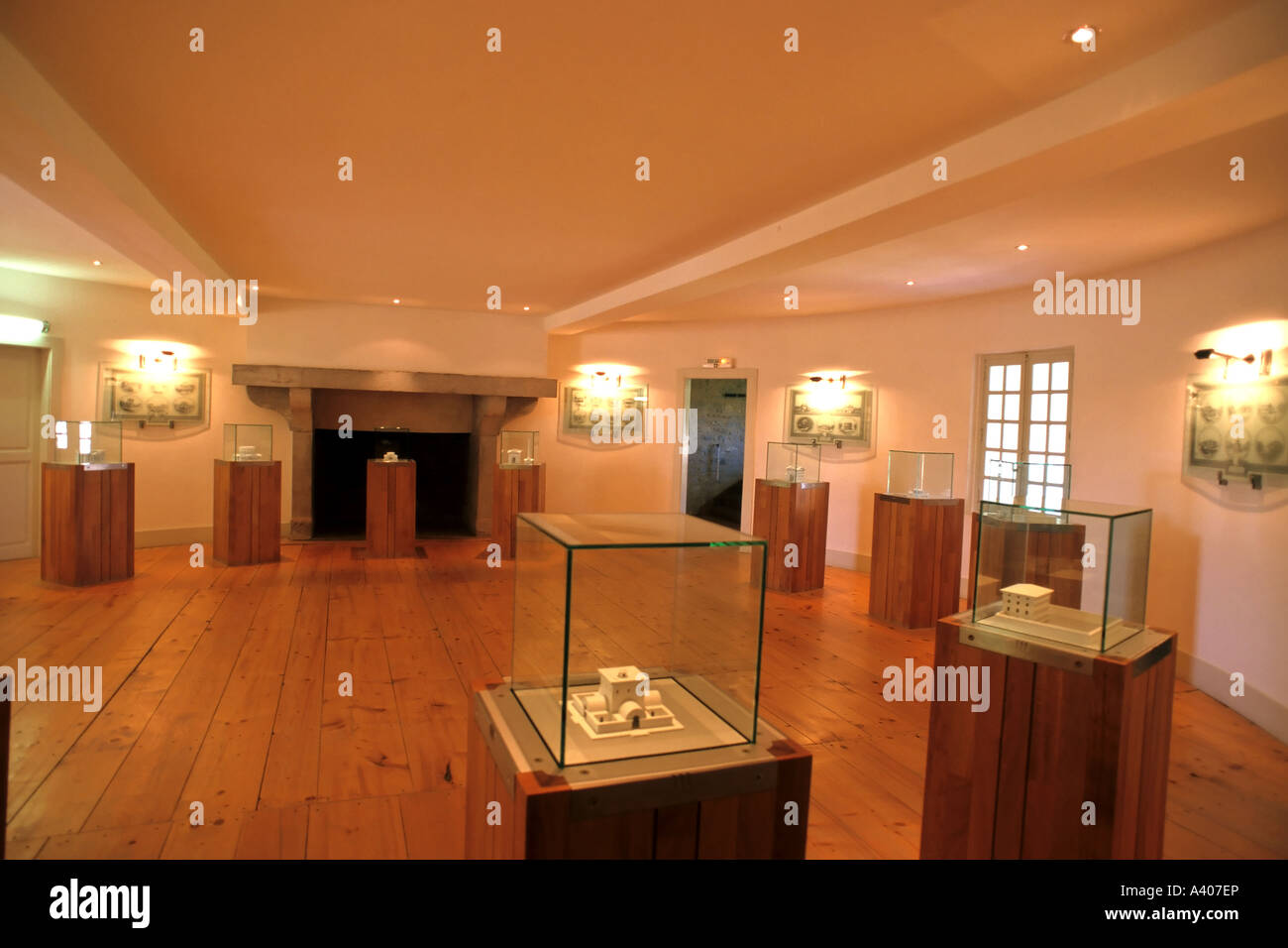 FRANCE JURA ARC-ET-SENANS EXHIBITION OF ARCHITECTURAL SCALE MODELS IN ...