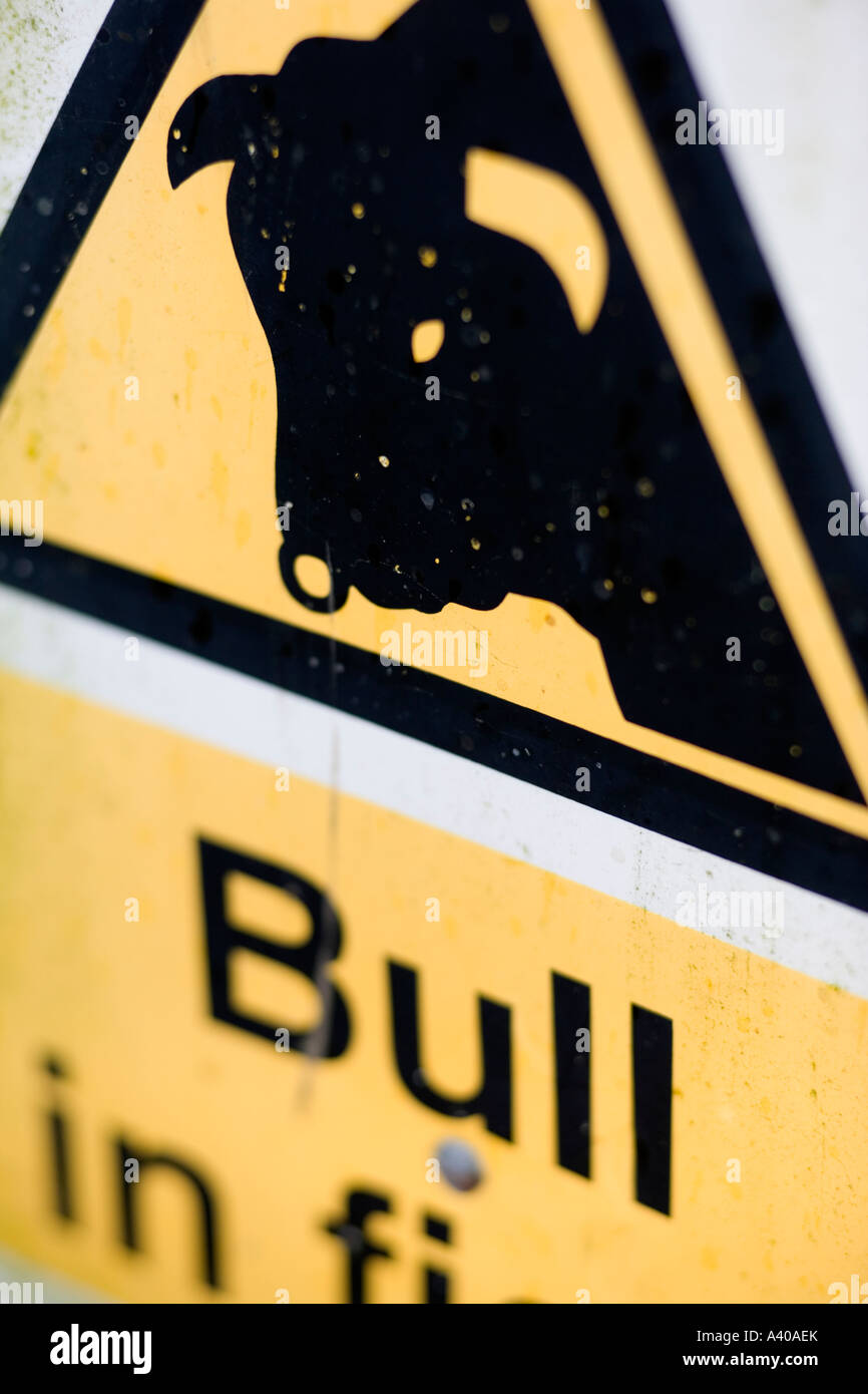 Warning symbol sign hi-res stock photography and images - Alamy