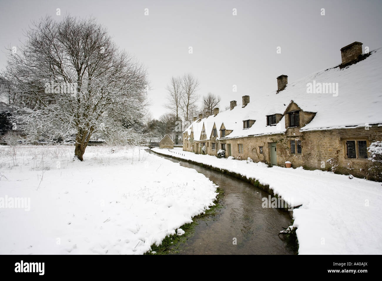 Cotswolds bibury winter snow hi-res stock photography and images - Alamy