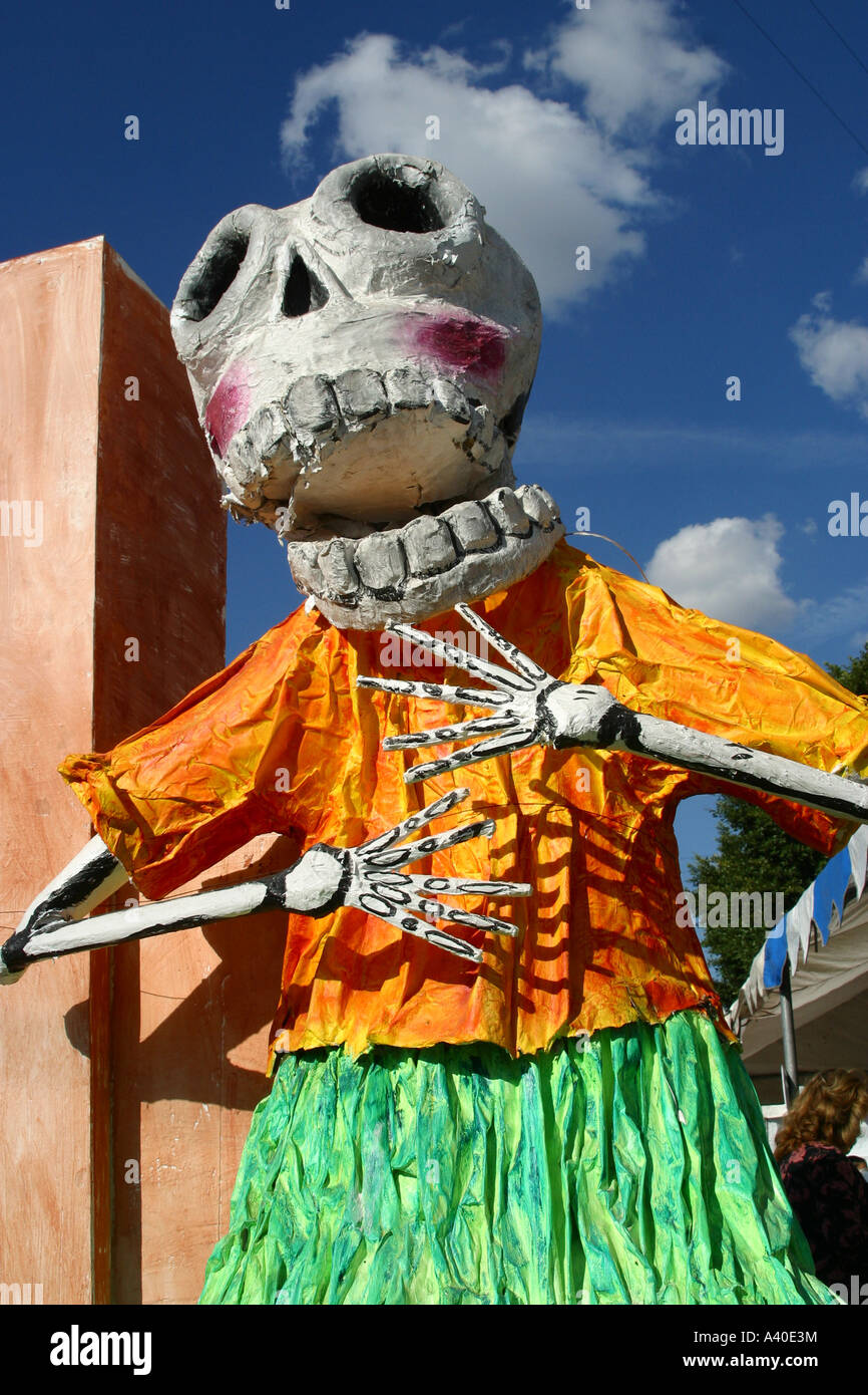 giant skeleton at the Mexican Day of the Dead Dia de los Muertos Stock ...