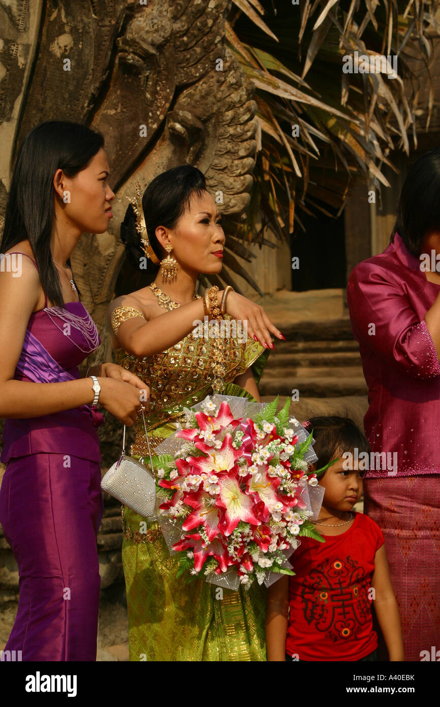 bride in cambodia Stock Photo - Alamy
