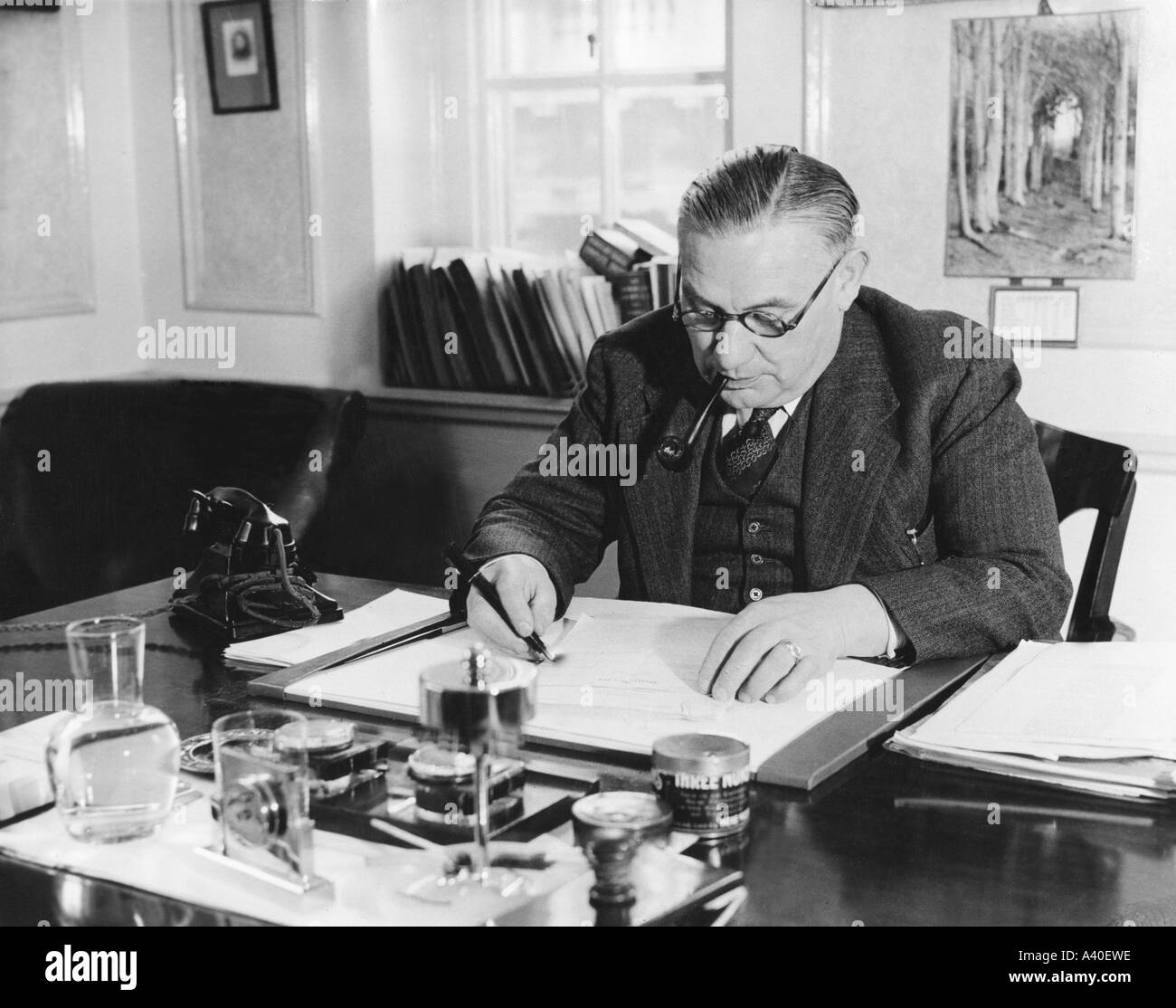 Ernest bevin hi-res stock photography and images - Alamy