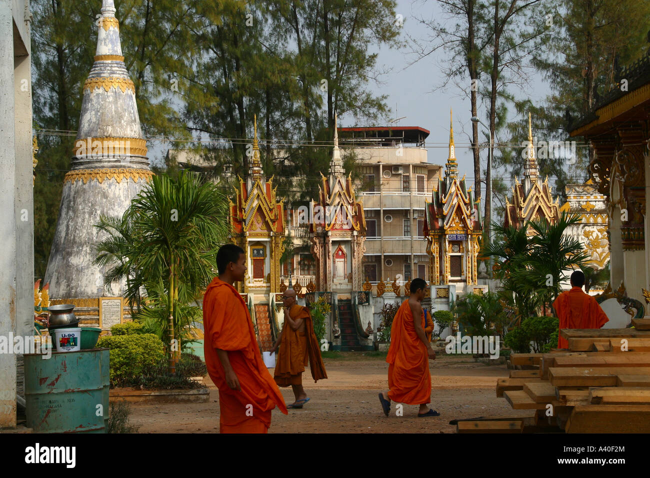 Luang pakse temple hi-res stock photography and images - Alamy
