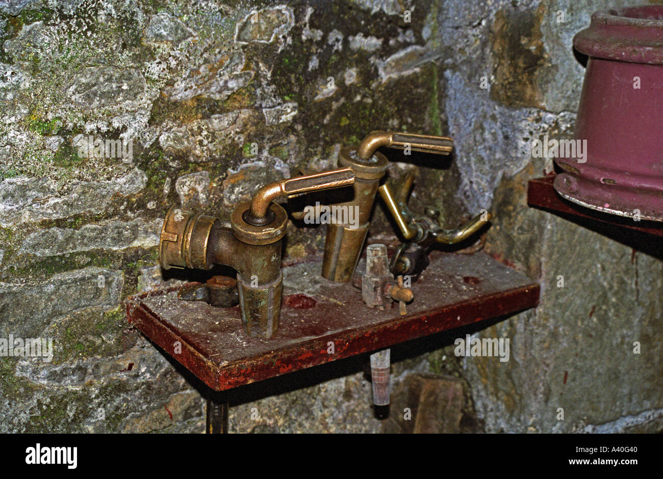 Tools wine cellar winery hi-res stock photography and images - Alamy