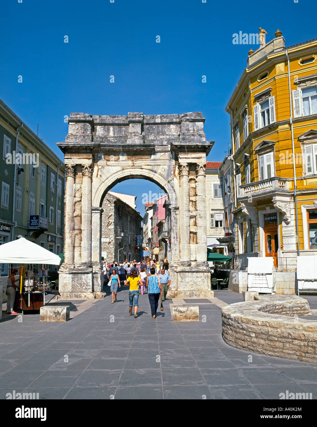Triumphal Arch of Segius 27 BC Pula Istria Croatia Stock Photo - Alamy