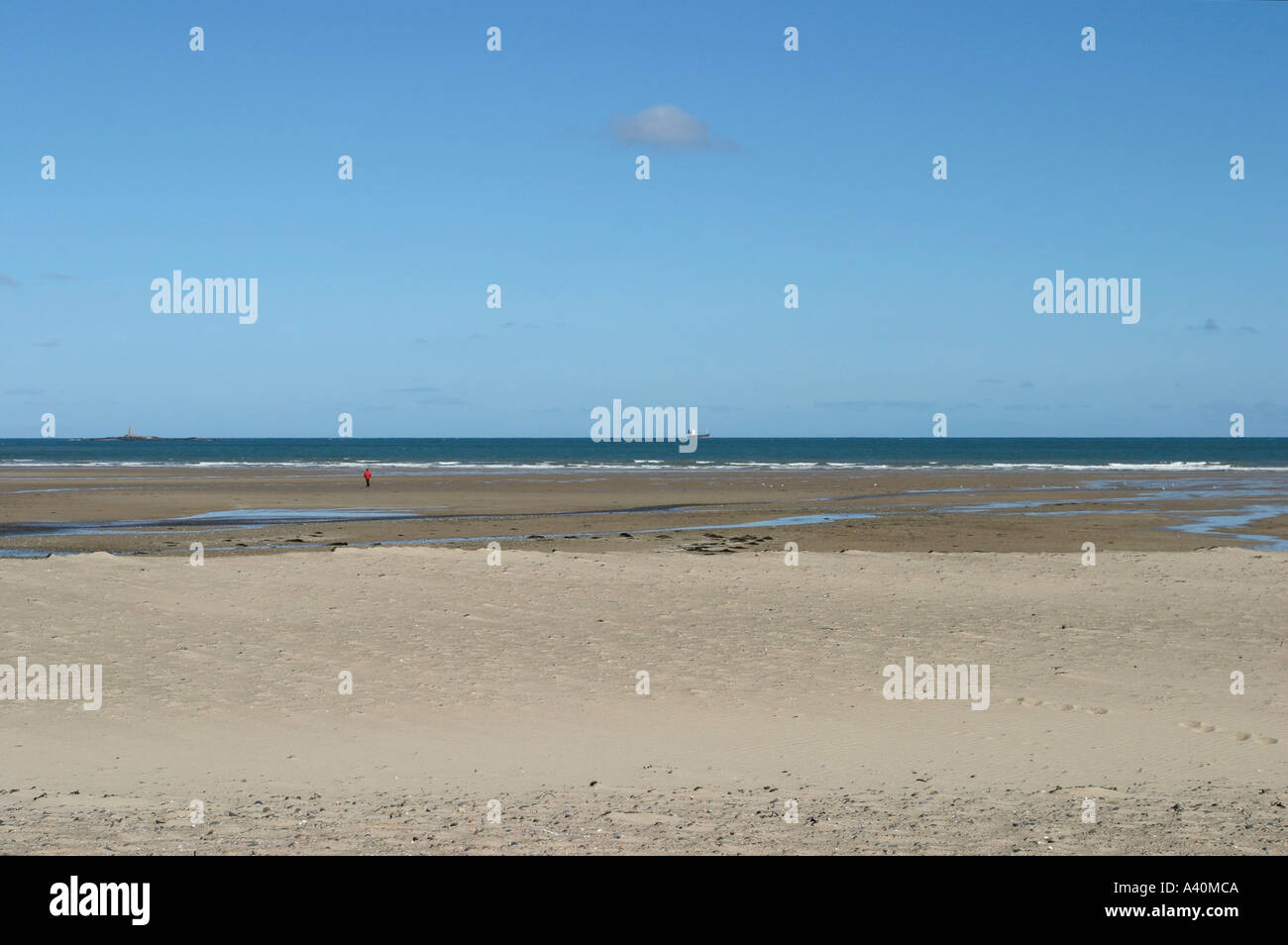 Lligwy bay hi-res stock photography and images - Alamy