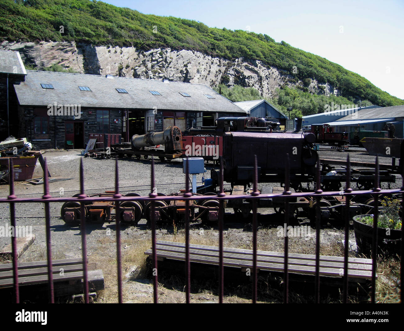 Quay garage hi-res stock photography and images - Alamy