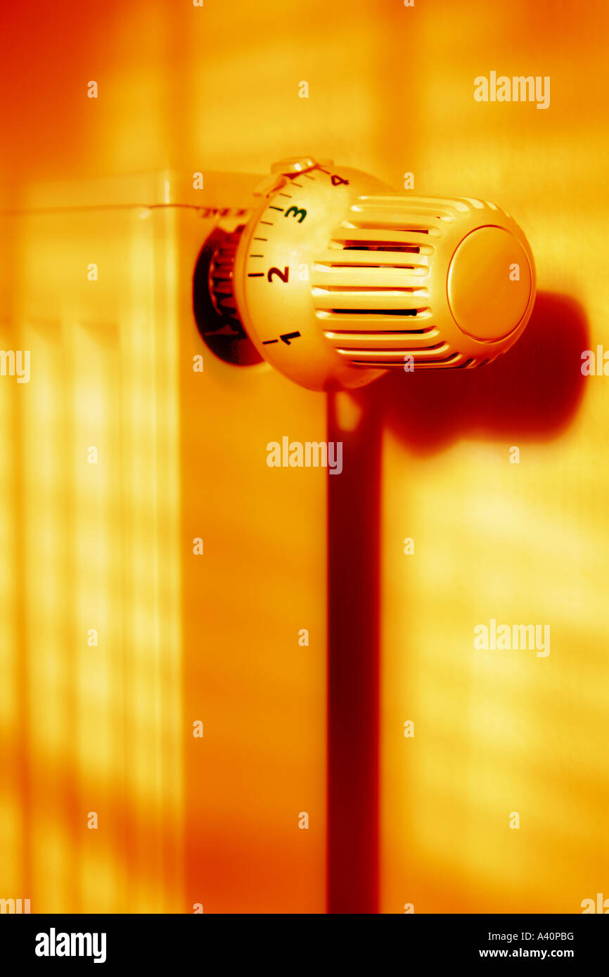 warm, hot radiator with themostatic valve warmer Heizkoerper mit ...
