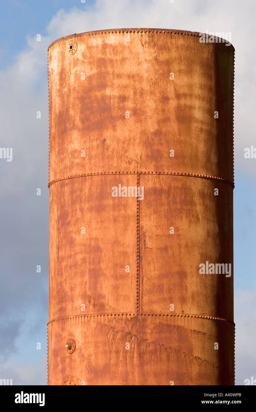 Old rusty water tank Stock Photo - Alamy
