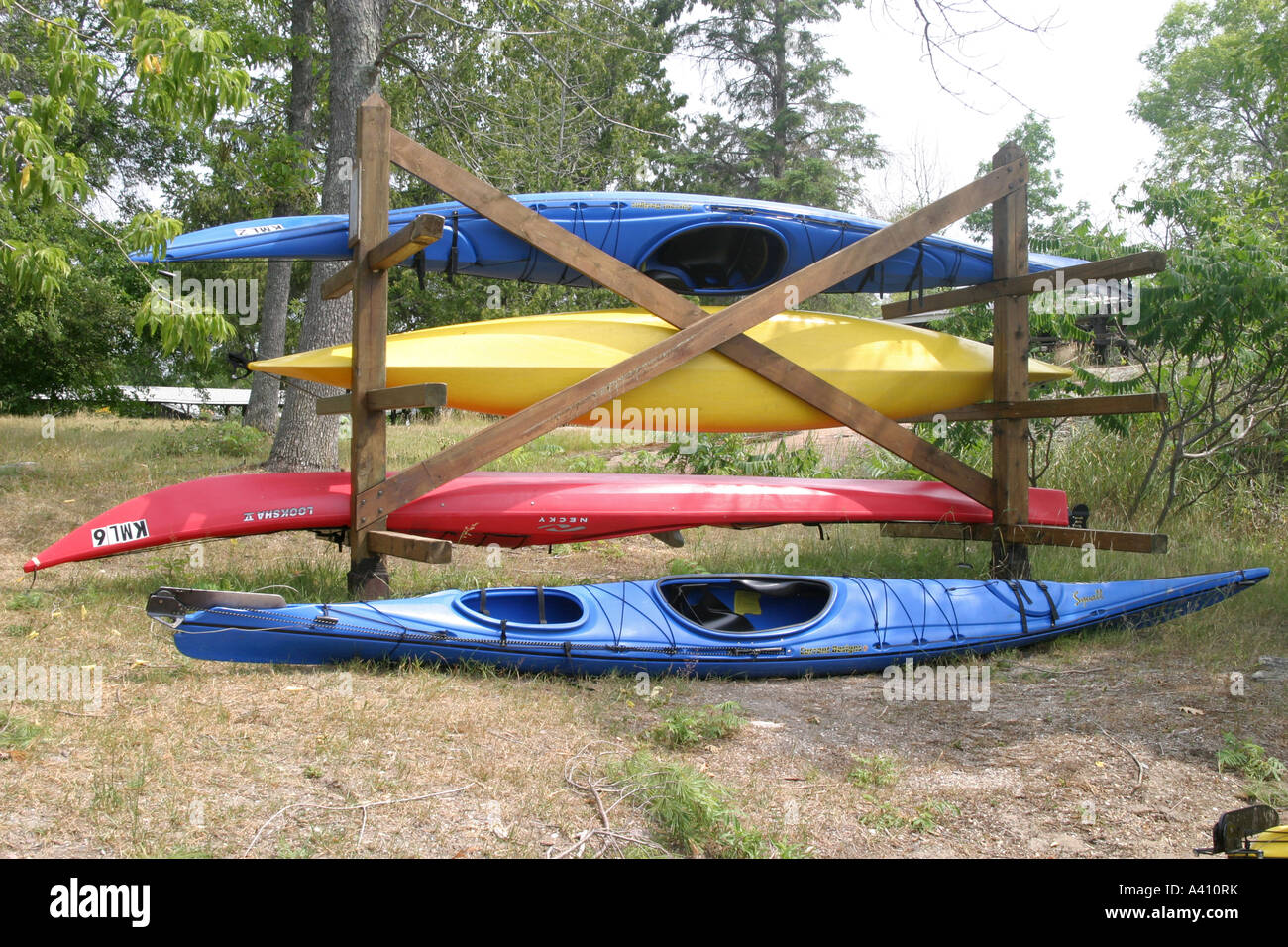 4 kayaks hi-res stock photography and images - Alamy
