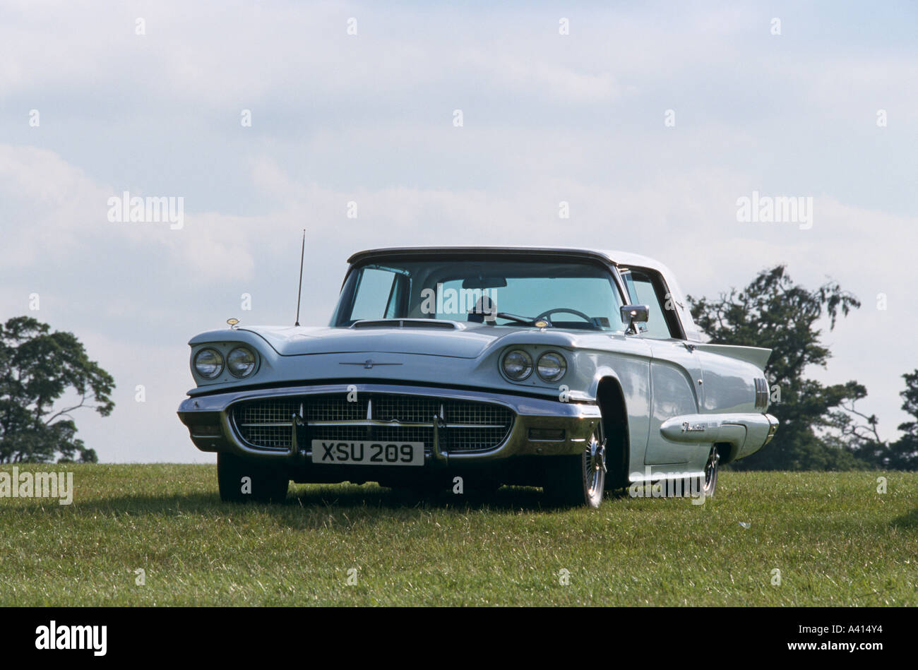 1960 ford thunderbird car hi-res stock photography and images - Alamy