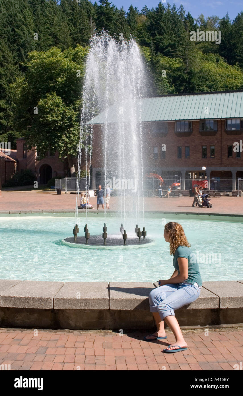 Bellingham fountain hi-res stock photography and images - Alamy