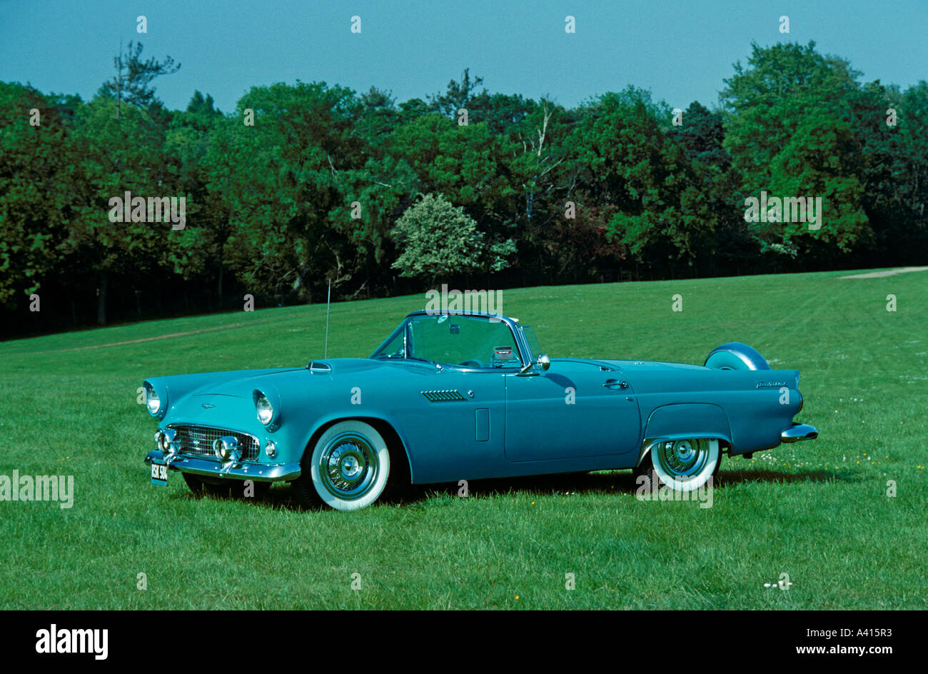 1950s ford thunderbirds hi-res stock photography and images - Alamy
