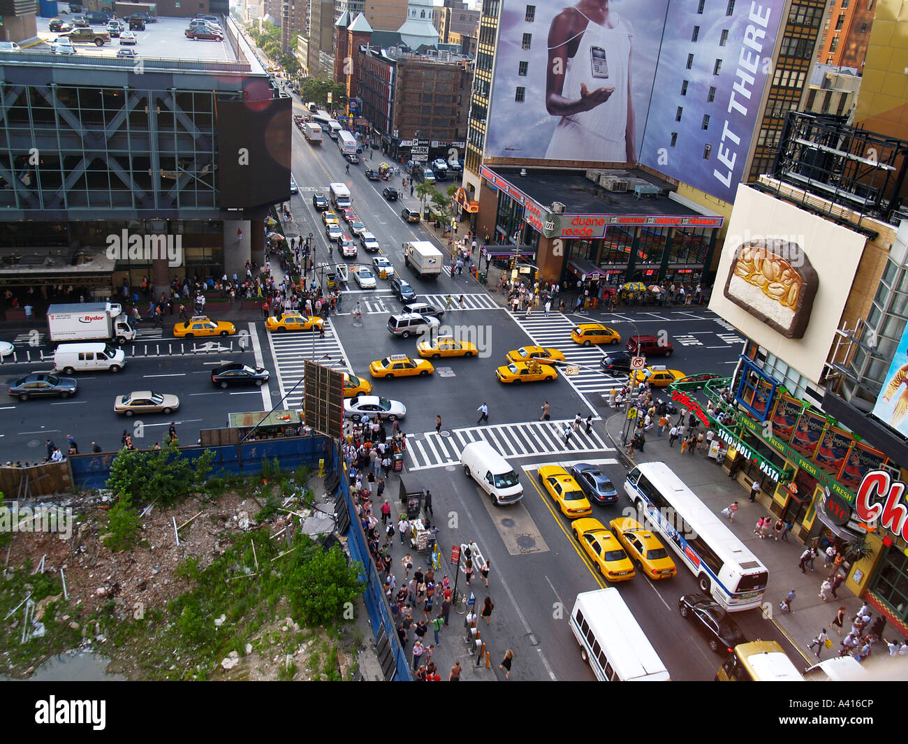 42nd street at 8th avenue hi-res stock photography and images - Alamy