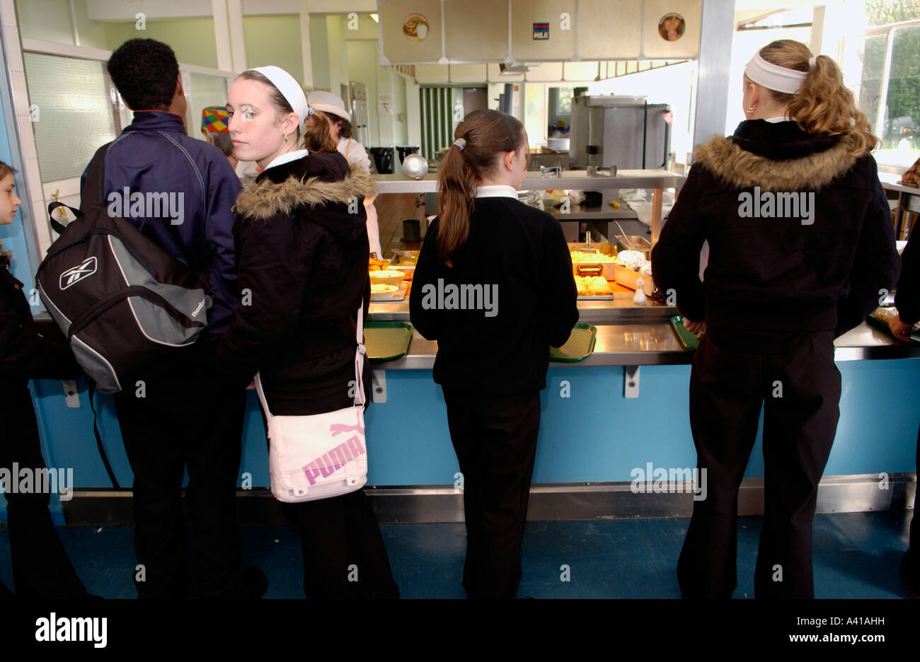 School canteen queue hi-res stock photography and images - Alamy