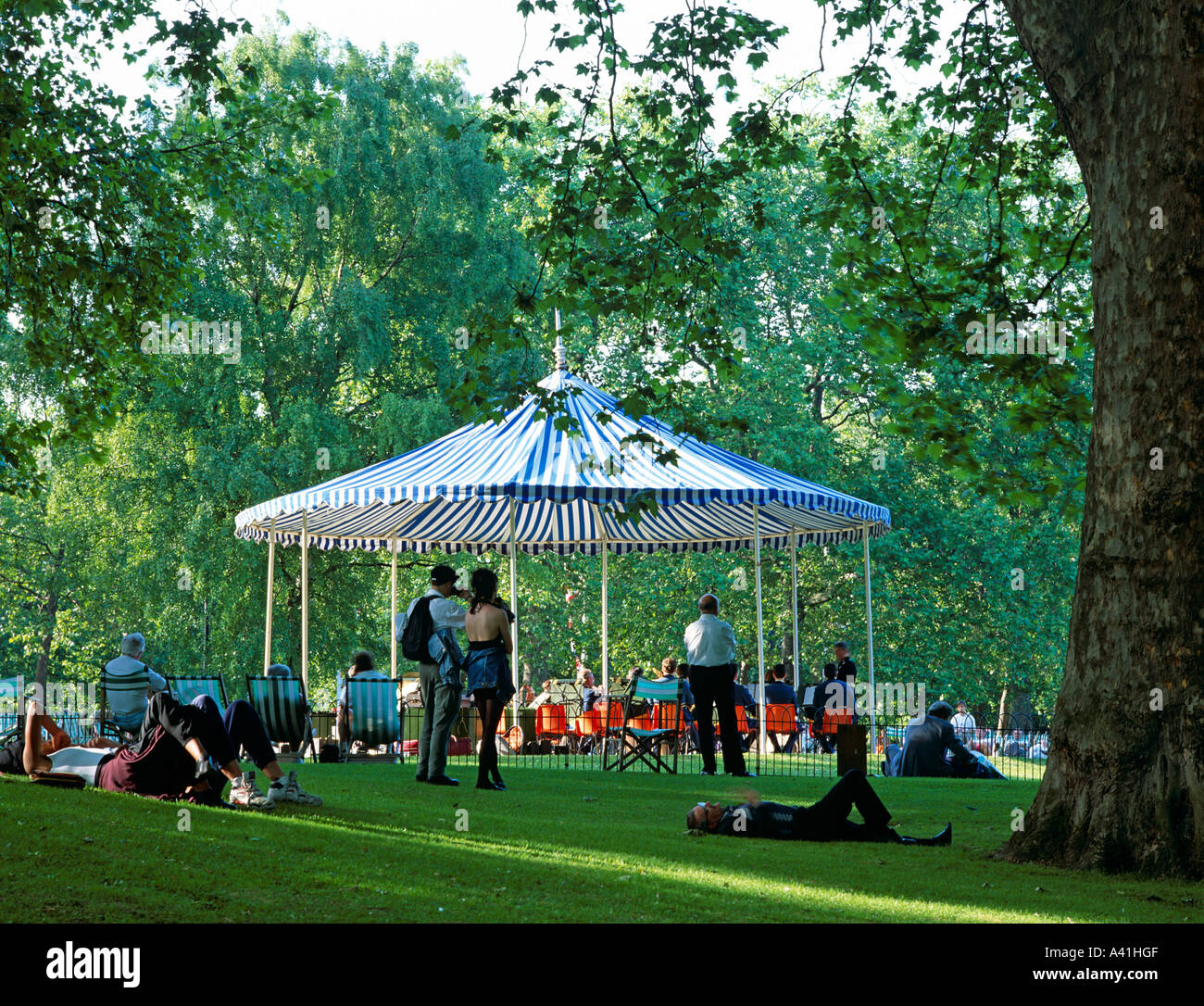 St james park bandstand hi-res stock photography and images - Alamy