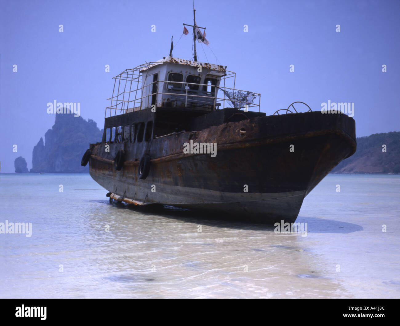 A stranded ship on the beach at Koh Phi Phi Phi Phi Don Stock Photo - Alamy