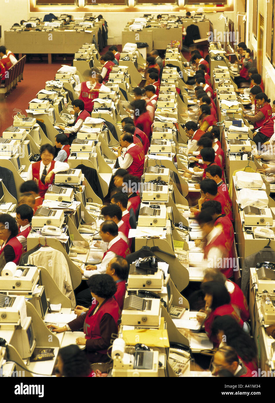 Trading room of Hong Kong Stock Exchange China Stock Photo - Alamy