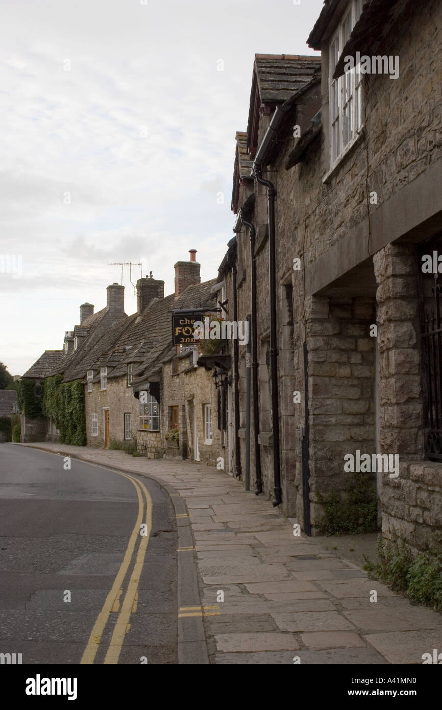 Castle street double yellow lines hi-res stock photography and images ...