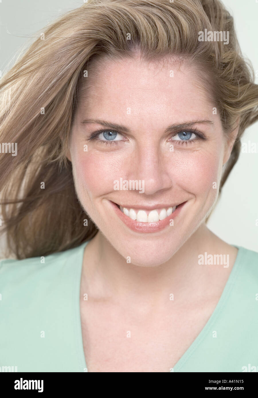 Women portrait grin women model hi-res stock photography and images - Alamy