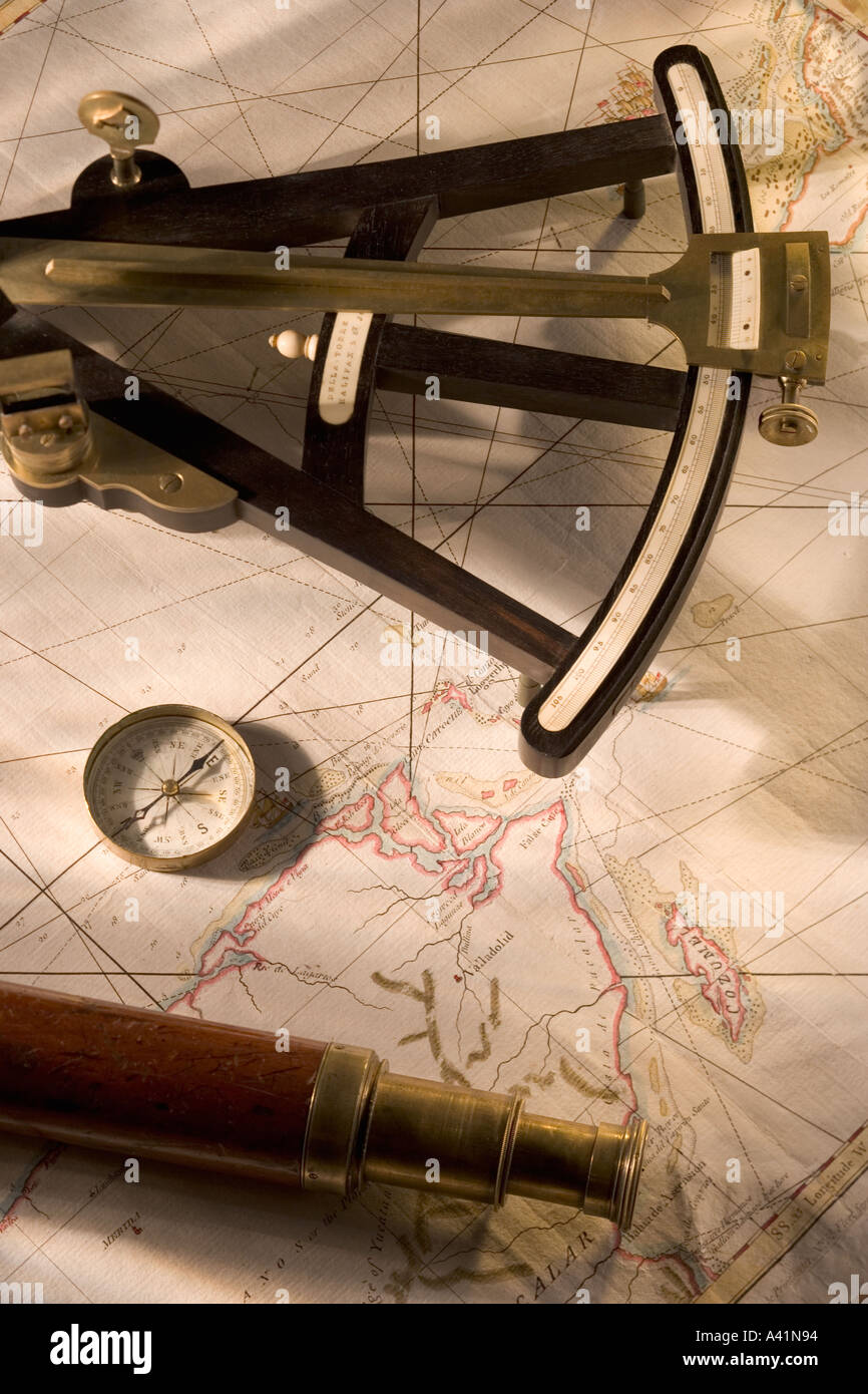 Navigational instruments hi-res stock photography and images - Alamy