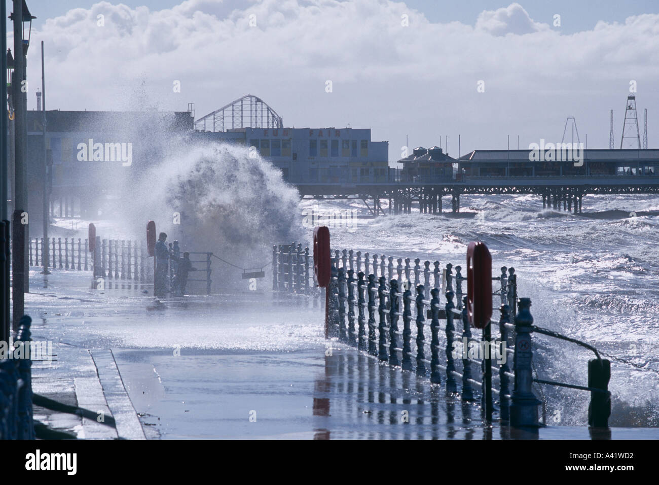 Blackpool waves seafront storm hi-res stock photography and images - Alamy