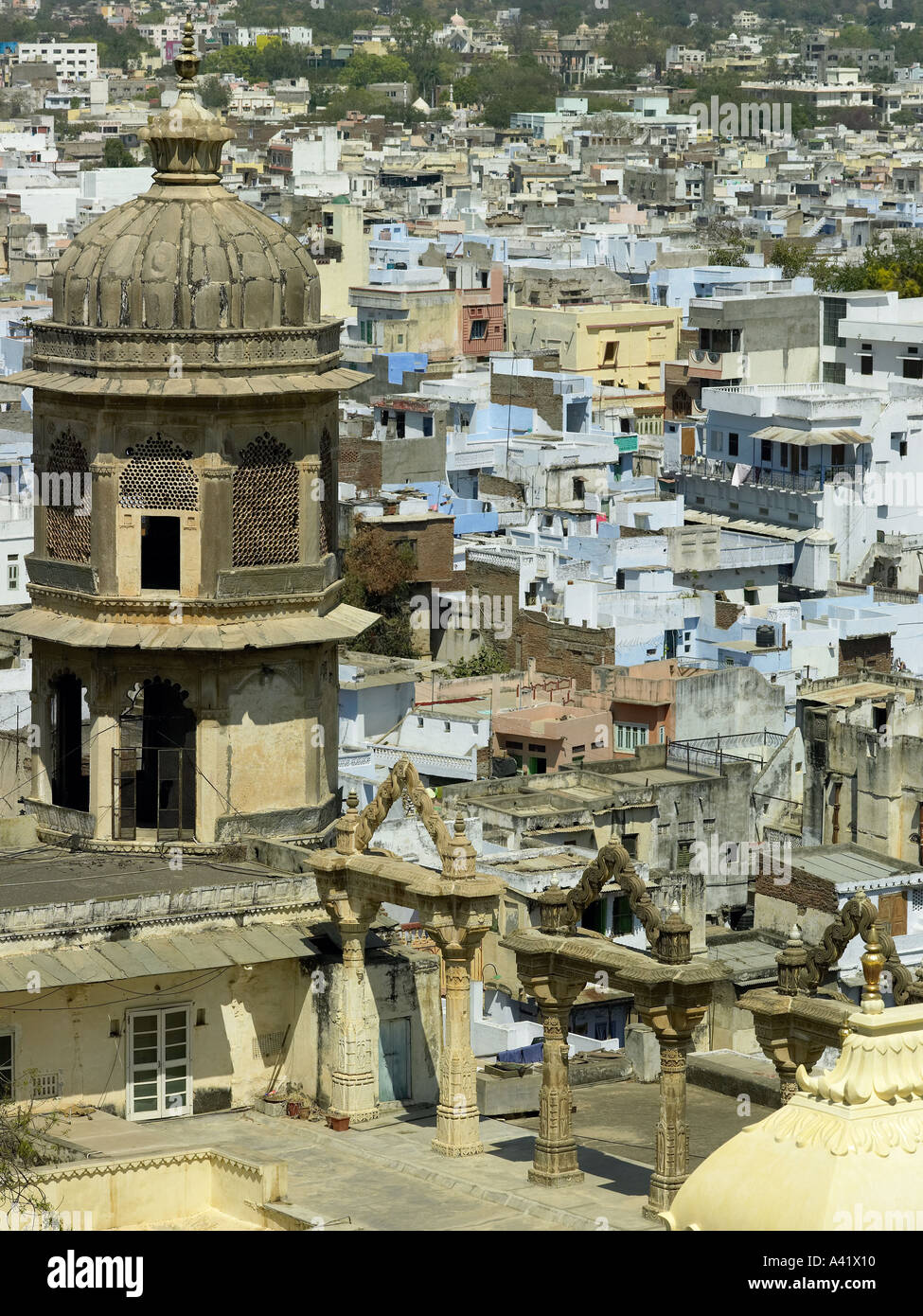 India overpopulation hi-res stock photography and images - Alamy