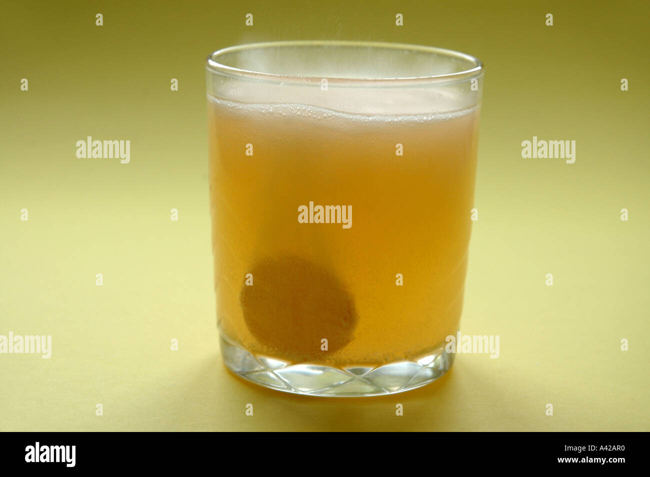 Orange effervescent tablet in glass hi-res stock photography and images ...