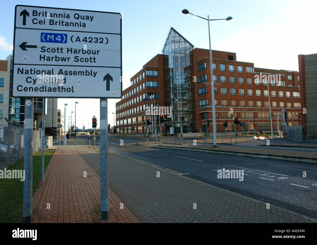 Scott harbour building cardiff bay hi-res stock photography and images ...