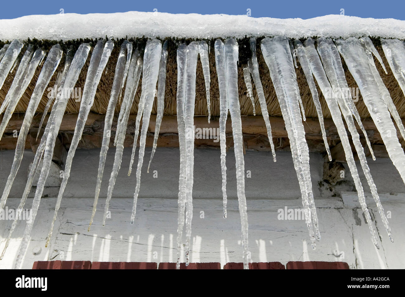 Icecles hi-res stock photography and images - Alamy