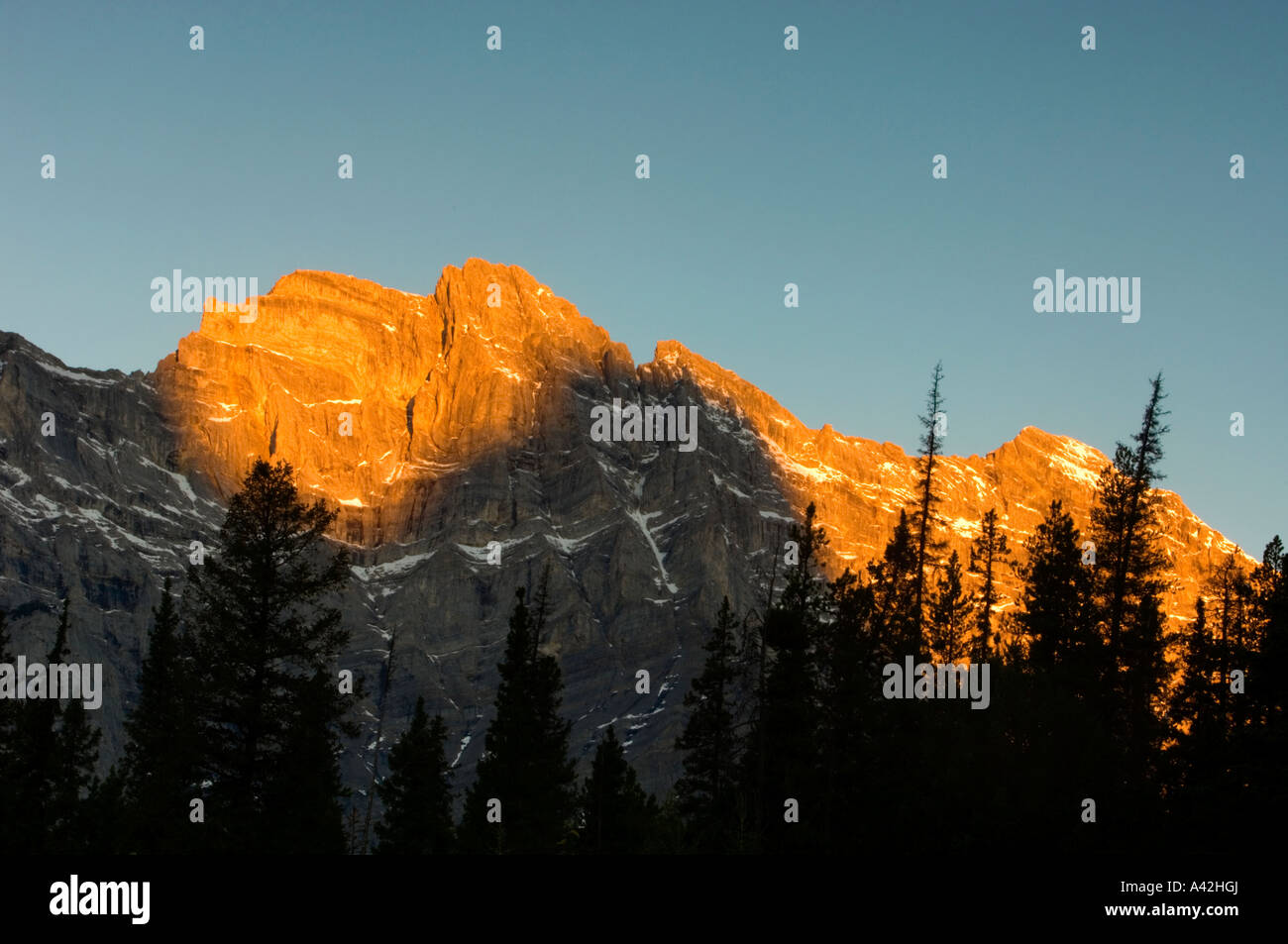 Dawn light on Cascade Mountain, Banff National Park, Alberta, Canada Stock Photo - Alamy