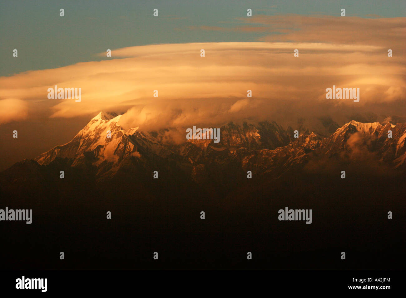 Trident mountain range hi-res stock photography and images - Alamy