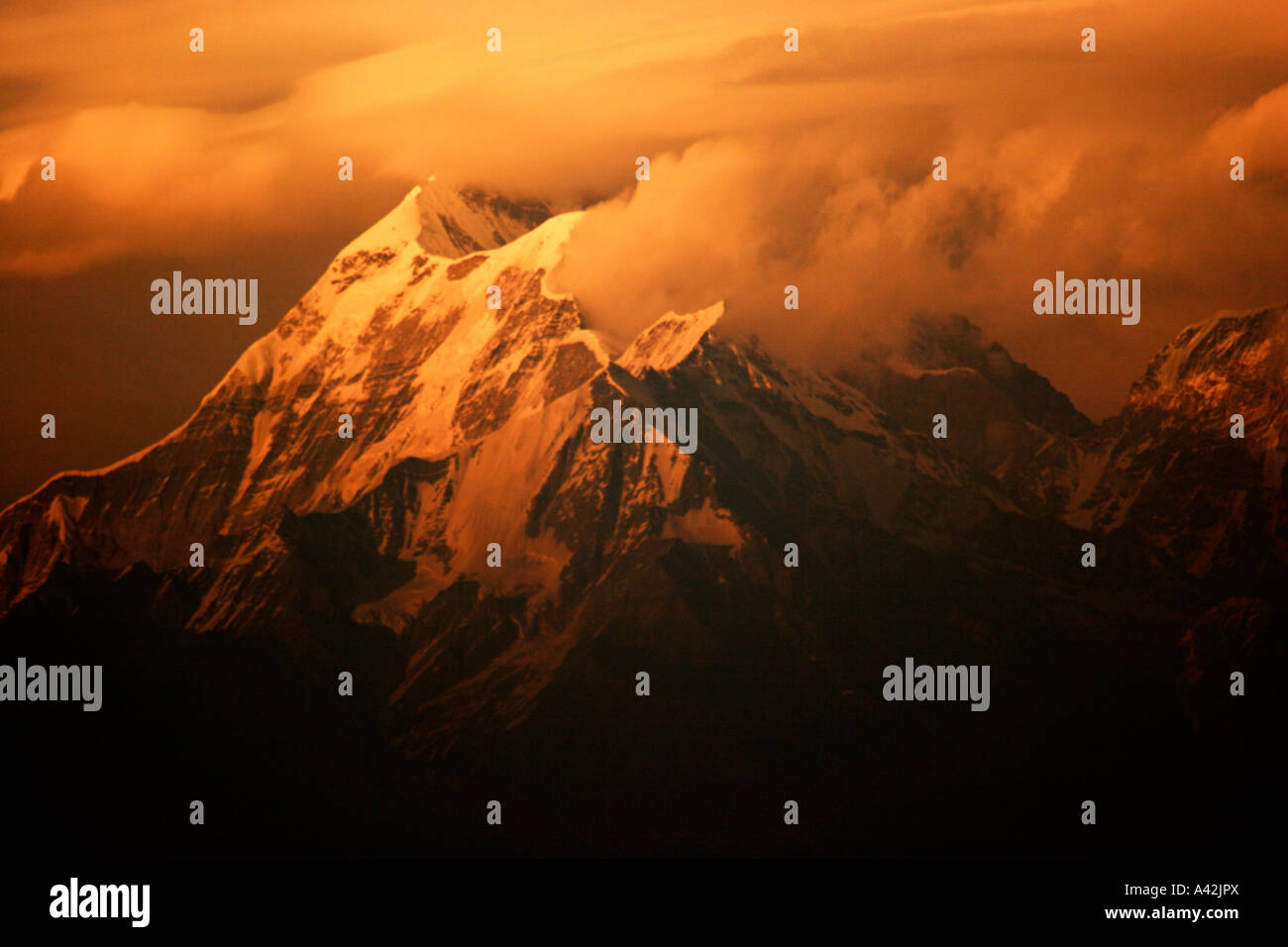 Trident mountain range hi-res stock photography and images - Alamy