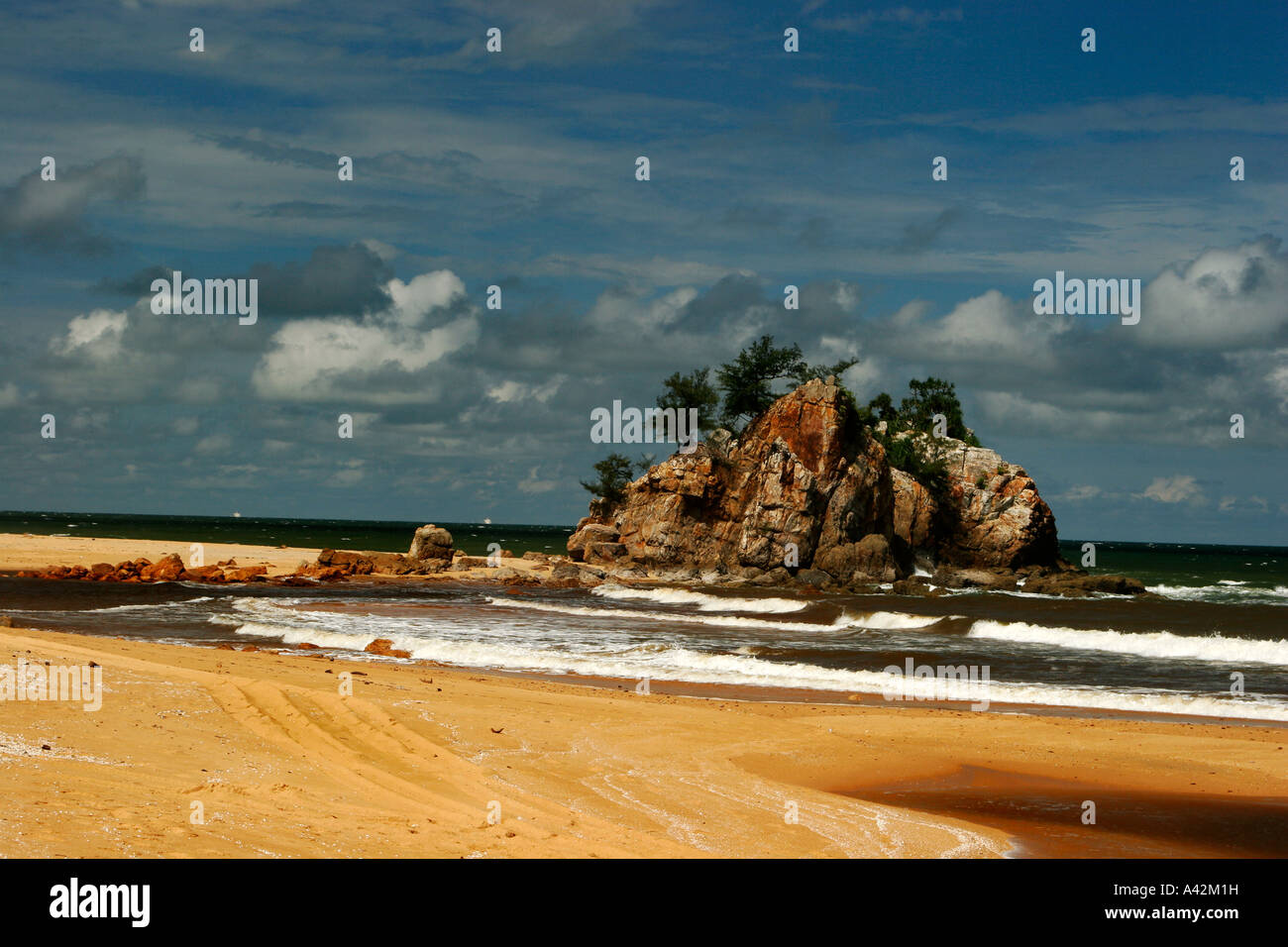 Kemasik Beach High Resolution Stock Photography and Images - Alamy