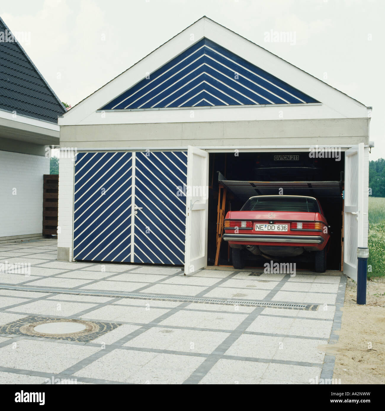 Paved area in front garage hi-res stock photography and images - Alamy