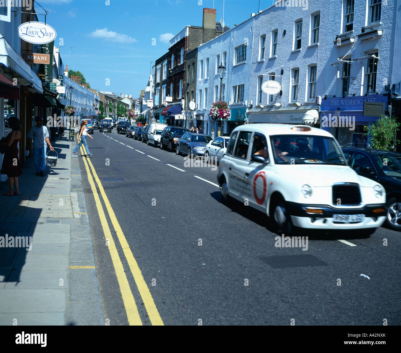 White taxi cab hi-res stock photography and images - Alamy