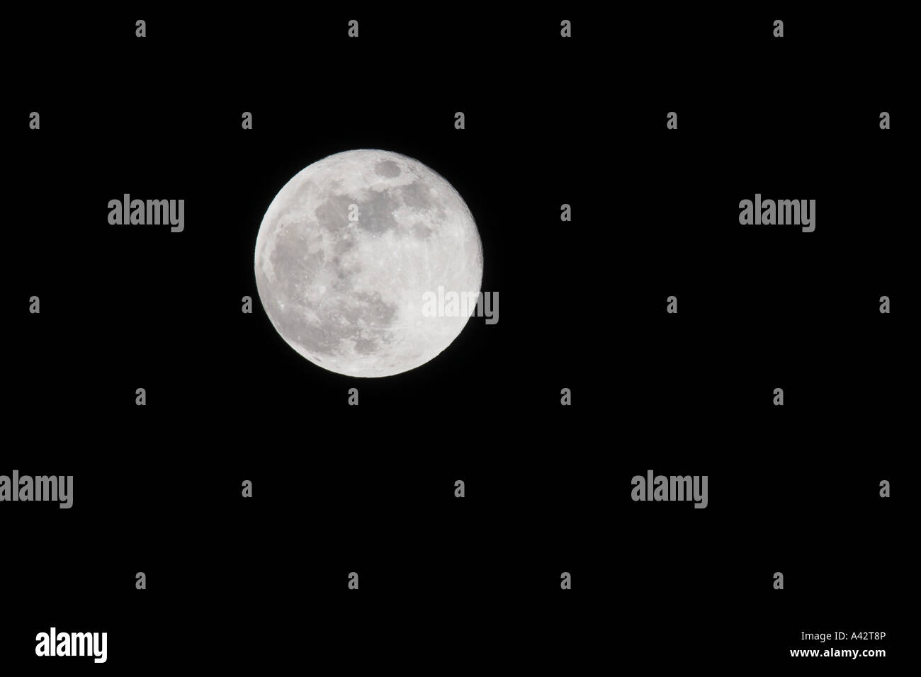 Full moon, Todwick, South Yorkshire, England Stock Photo - Alamy