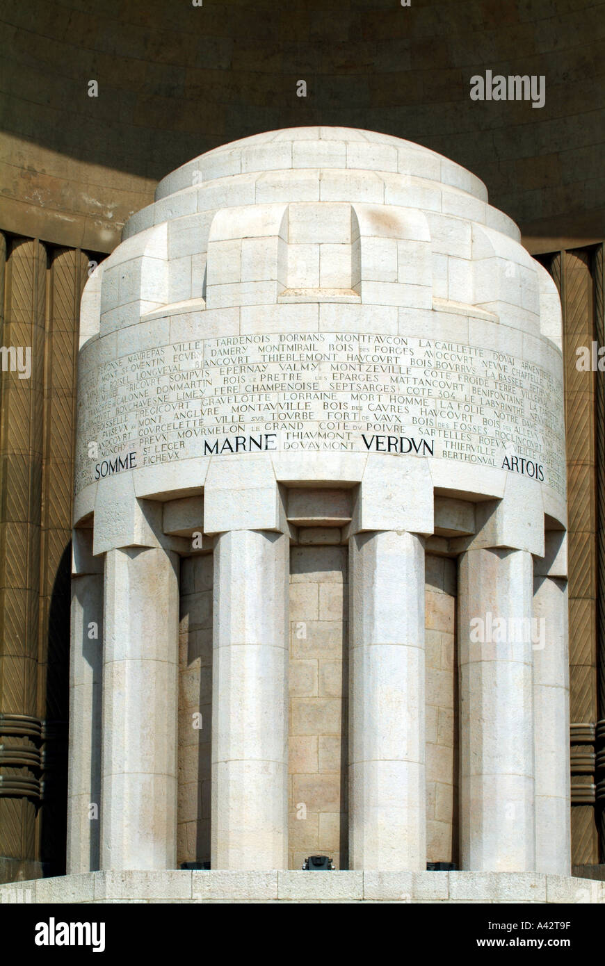 Nice war memorial cote d azur france french riviera Stock Photo - Alamy
