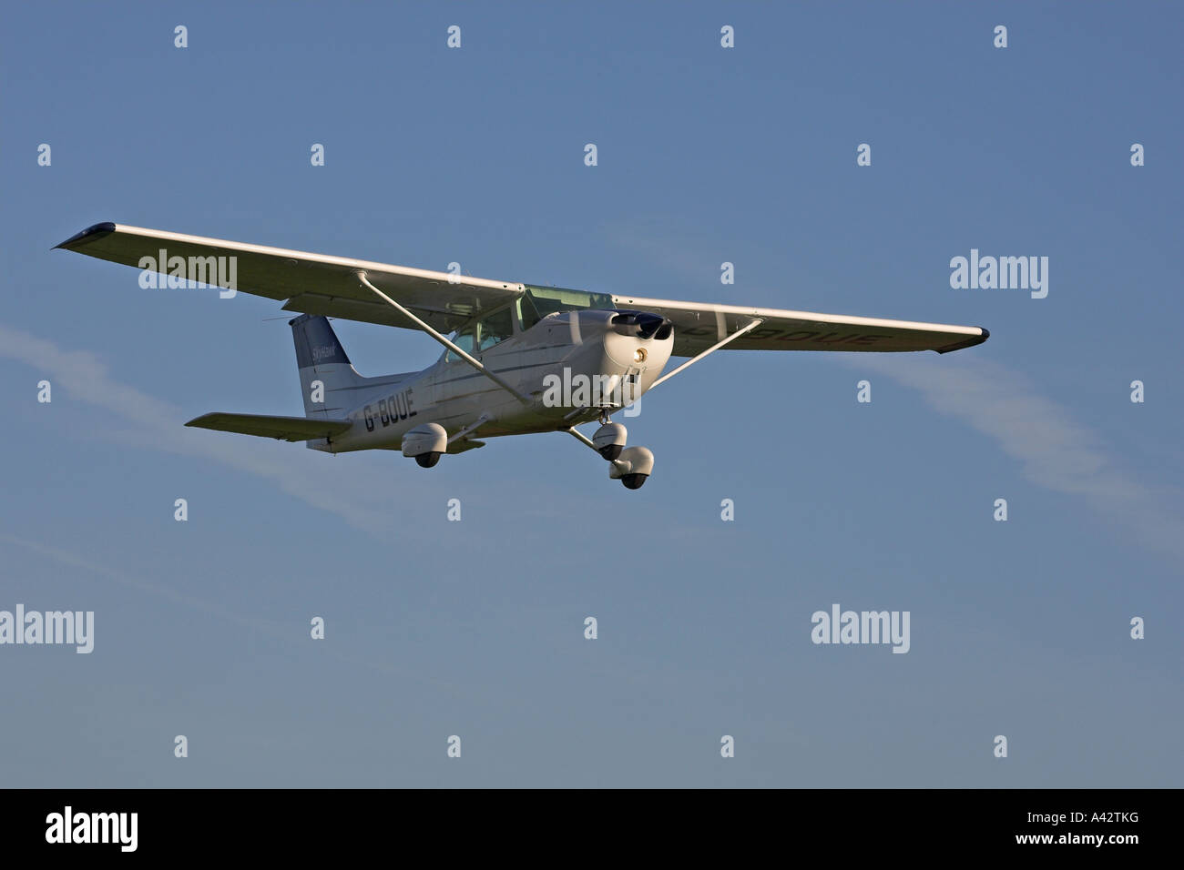 Cessna 172N Skyhawk G-BOUE in flight at Netherthorpe Airfield, South ...